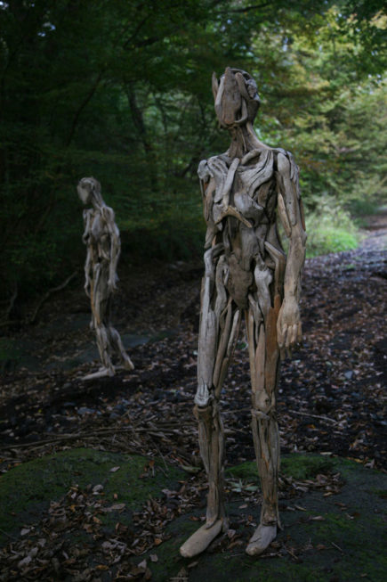 Japanese Artist Sculpts Humans Out Of Trees And His Creations Are ...